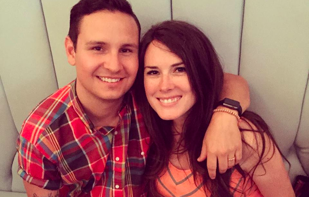 Se tomó una selfie con su mujer en pleno trabajo de parto: La foto es viral