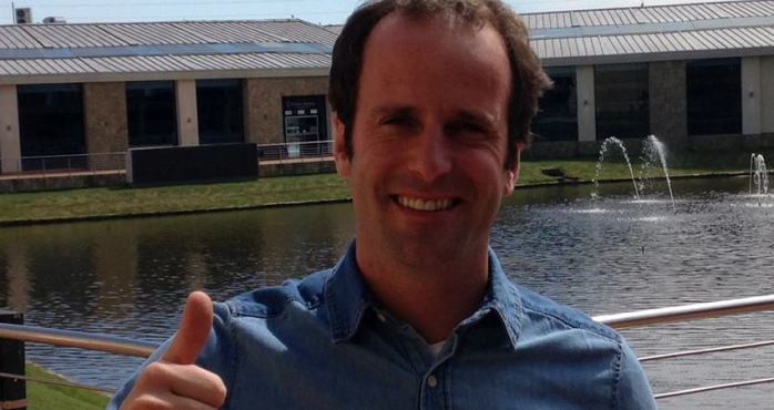 Stefan Kramer sorprende con hilarante imitación para promocionar 'Camaleón' en TVN