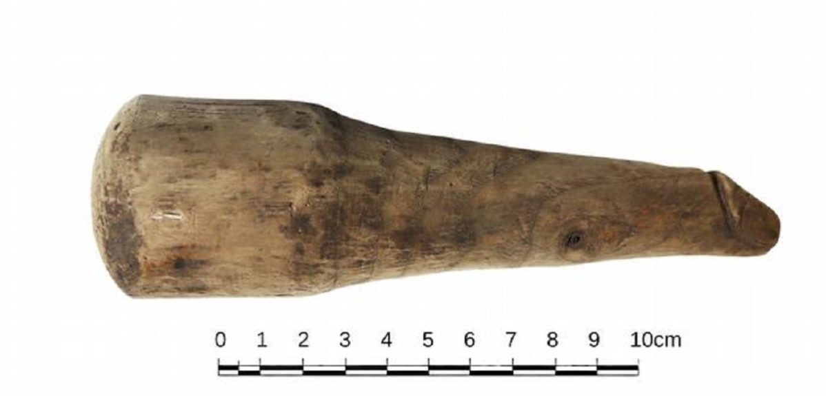 Hallan objeto fálico de hace 2 mil años: lo habrían usado como consolador