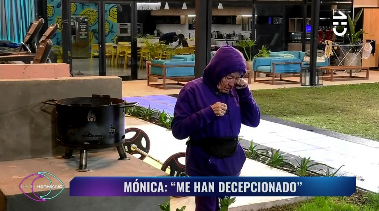 Mónica lanzó duro comentario luego de que Trini y Jorge se cambiaran de ...