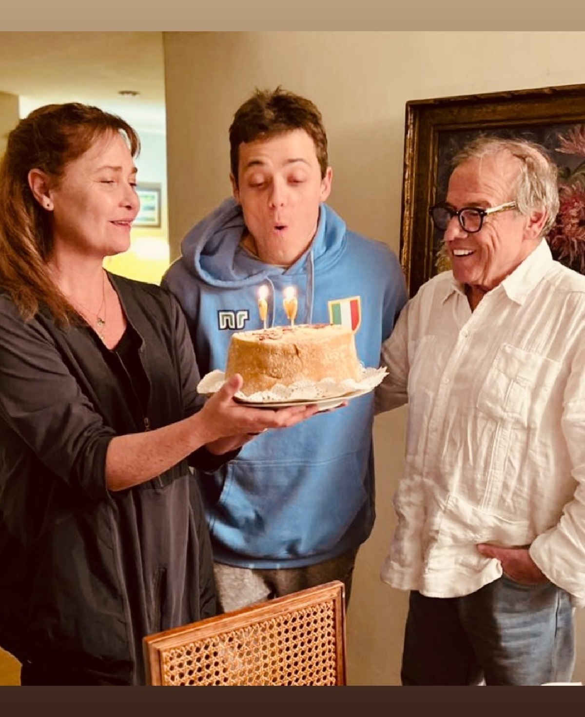 Madre del actor Simón Pesutic le dedicó tierno saludo por su cumpleaños ...