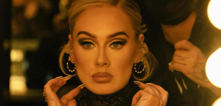 Adele causa preocupación tras colapsar en concierto en Las Vegas: tuvieron que levantarla del suelo