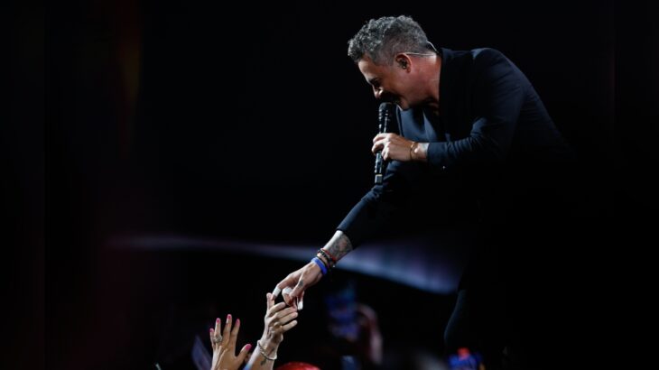 ¿Qué le pasó en la mano? Esta es la razón por la que Alejandro Sanz usó ... ¿Qué le pasó en la mano? Esta es la razón por la que Alejandro Sanz usó ...