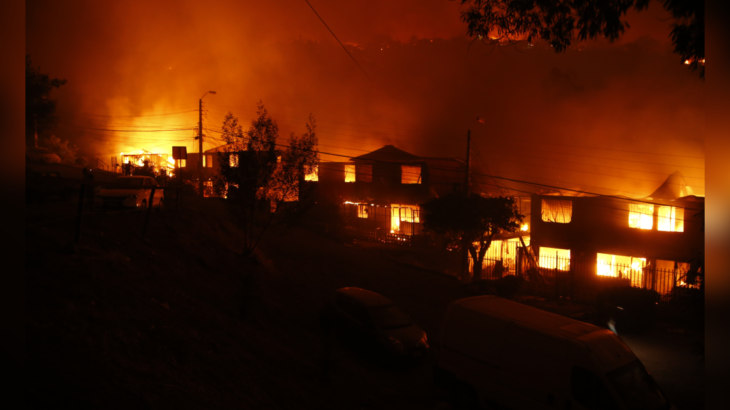 Casas quemadas y miles de hectáreas consumidas tras incendios en ...