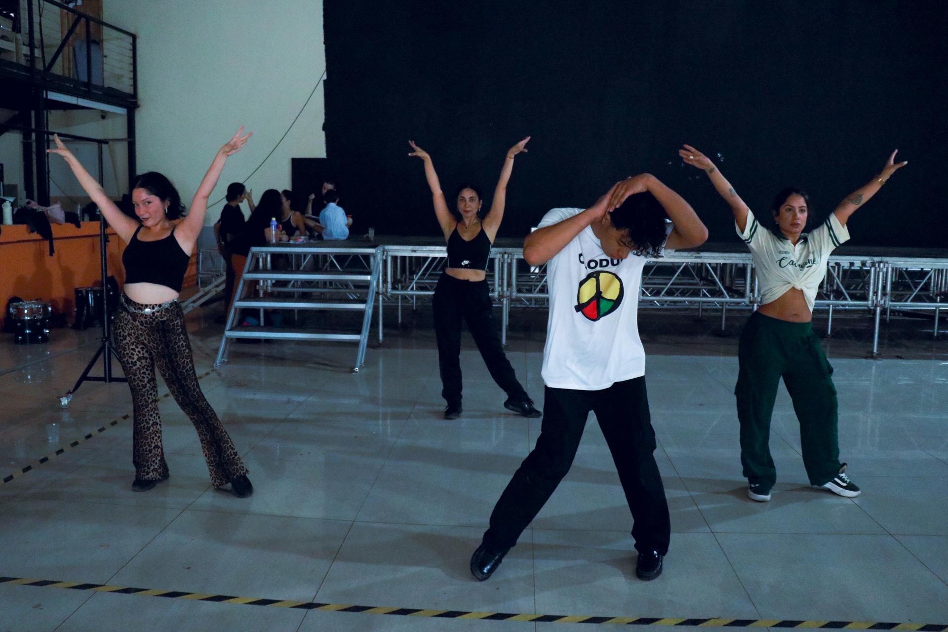 Michael Jackson vuelve a escena con “The Legend”: show musical tendrá ...